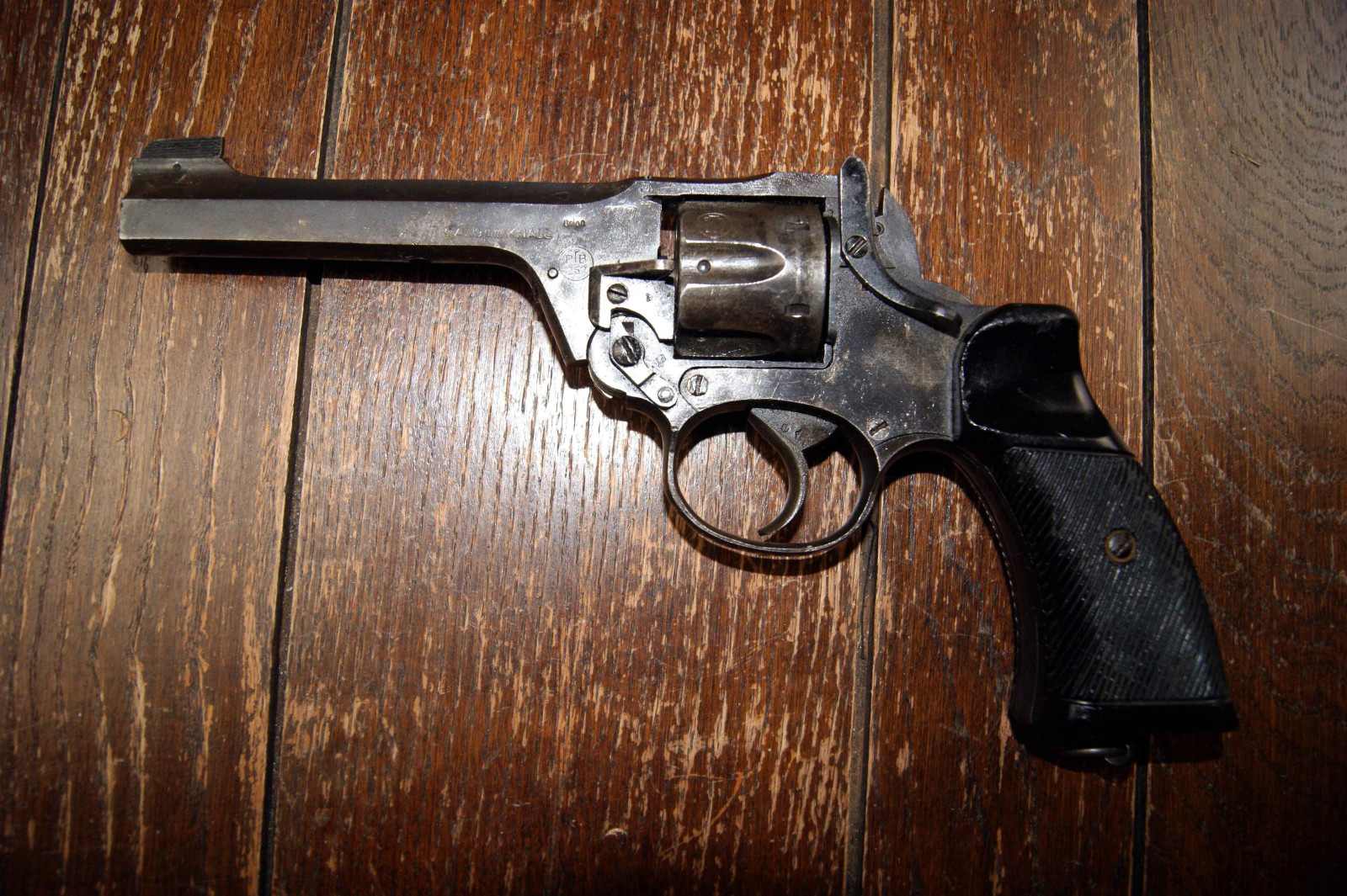 ORIGINAL ENFIELD REVOLVER - eGun